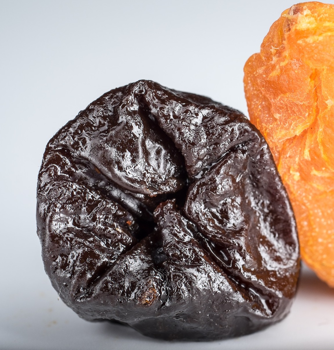 Prunes: Potential Benefits for the Gut, Bones and Heart - Buesing ...